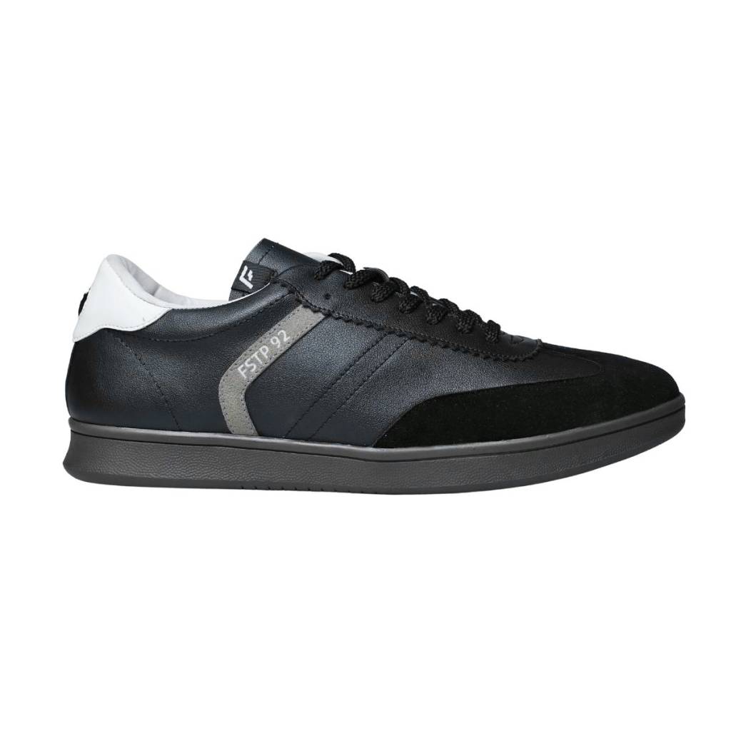 Sepatu Sneakers Chester Black Raven – Footstep Footwear